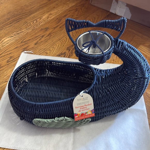 Ciroa | Accents | Ciroa Sun Bliss Whale Serving Basket Dark Navy Blue ...